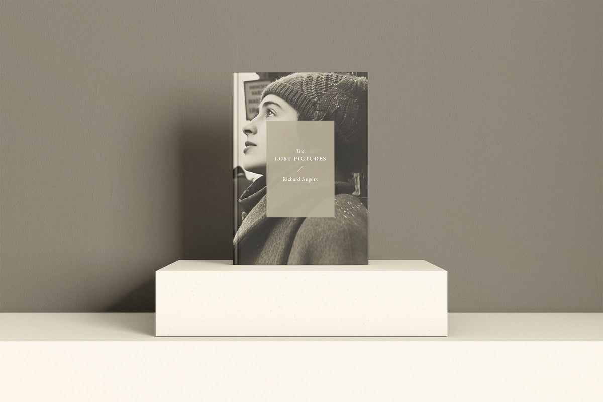 Book Mockup Scene Collection – Ruben Stom Design